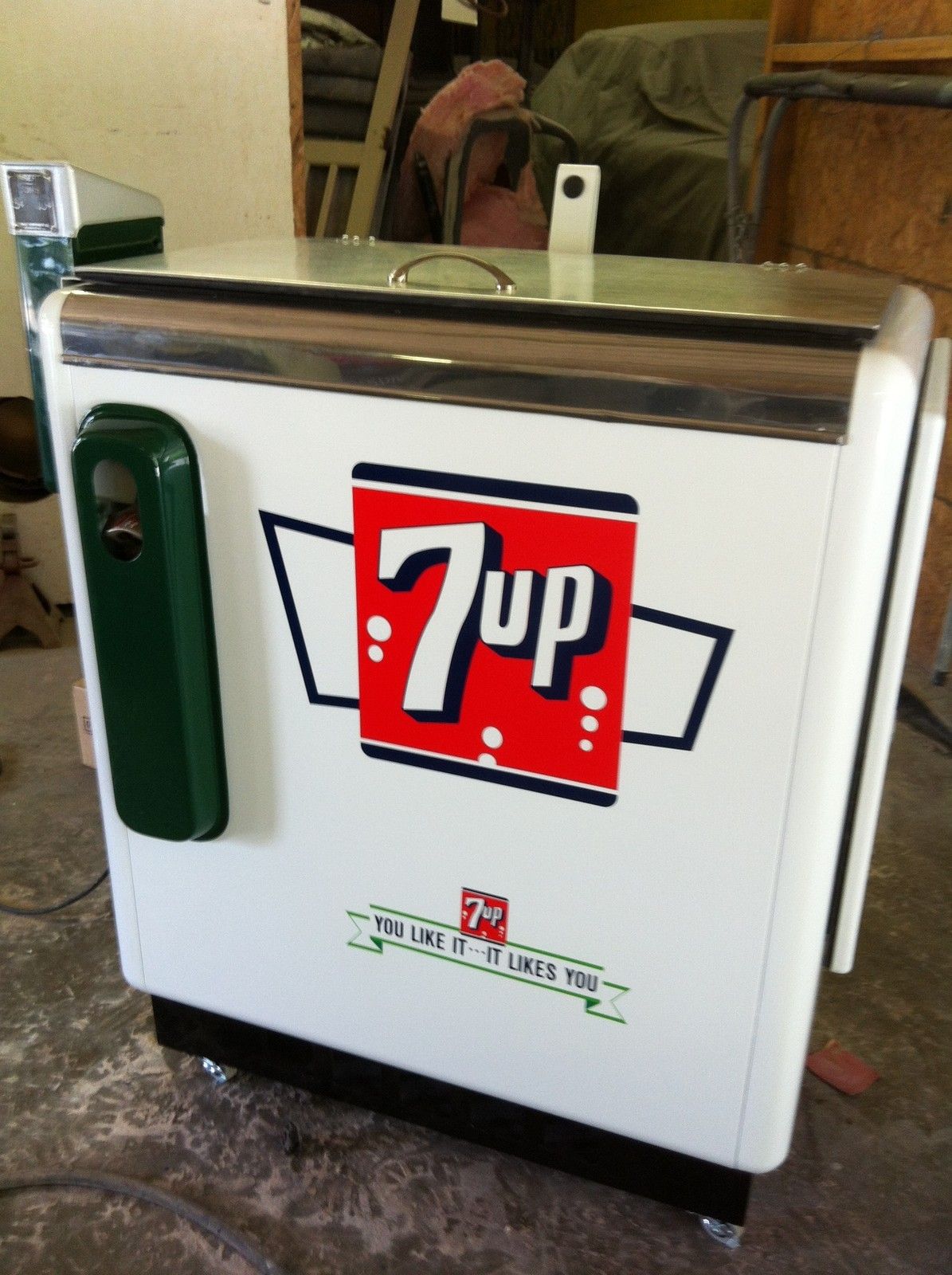 OLD POP MACHINES – INDY RAMBLER